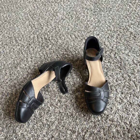 Clarks | Shoes | Clarks Emily Daisy Pump Size 85 M Black Leather Ankle ...